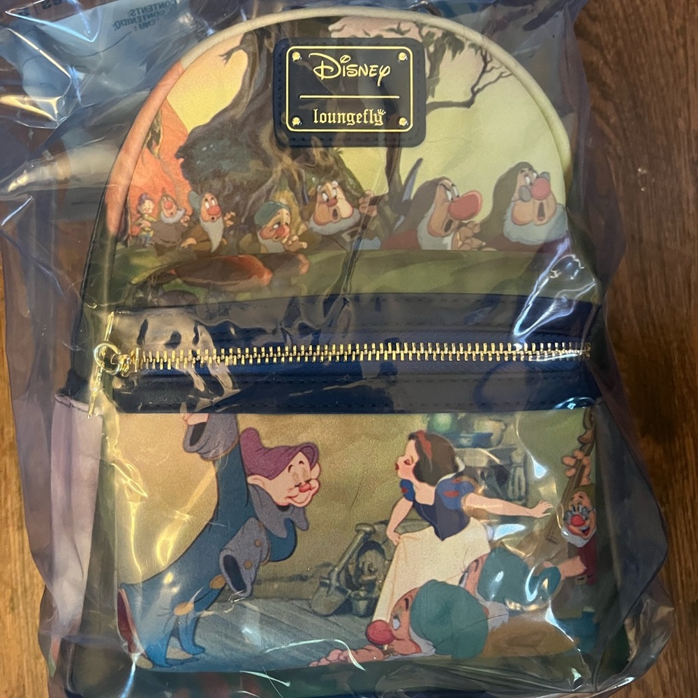 Snow White And The Seven Dwarfs Loungefly Backpack - Gem